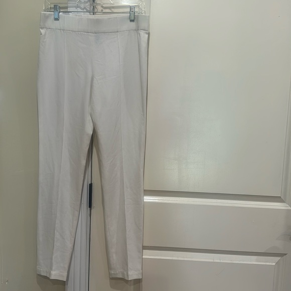 BCBGMaxAzria | Pants & Jumpsuits | Bcbg Maxazria Skinny Cream Pants In ...